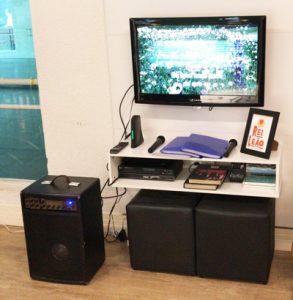 Locação de Videokê, TV, Telões, Fumaça e Luzes. - Arivideoke